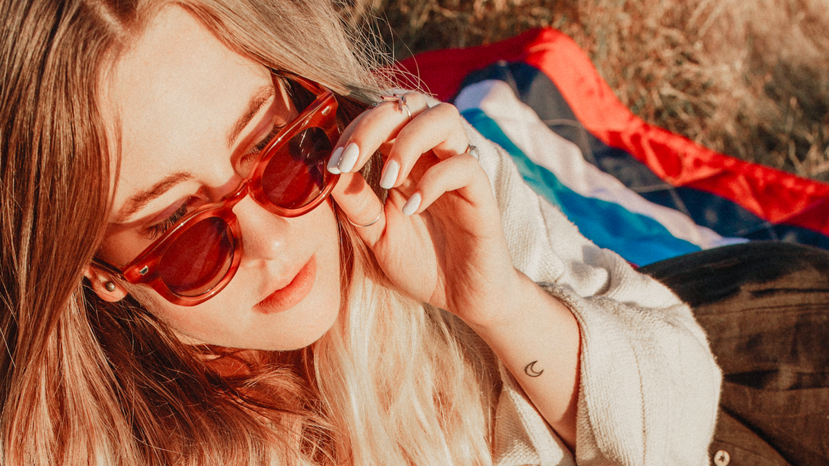 MAKE SUMMER LAST FOREVER – Black Optical
